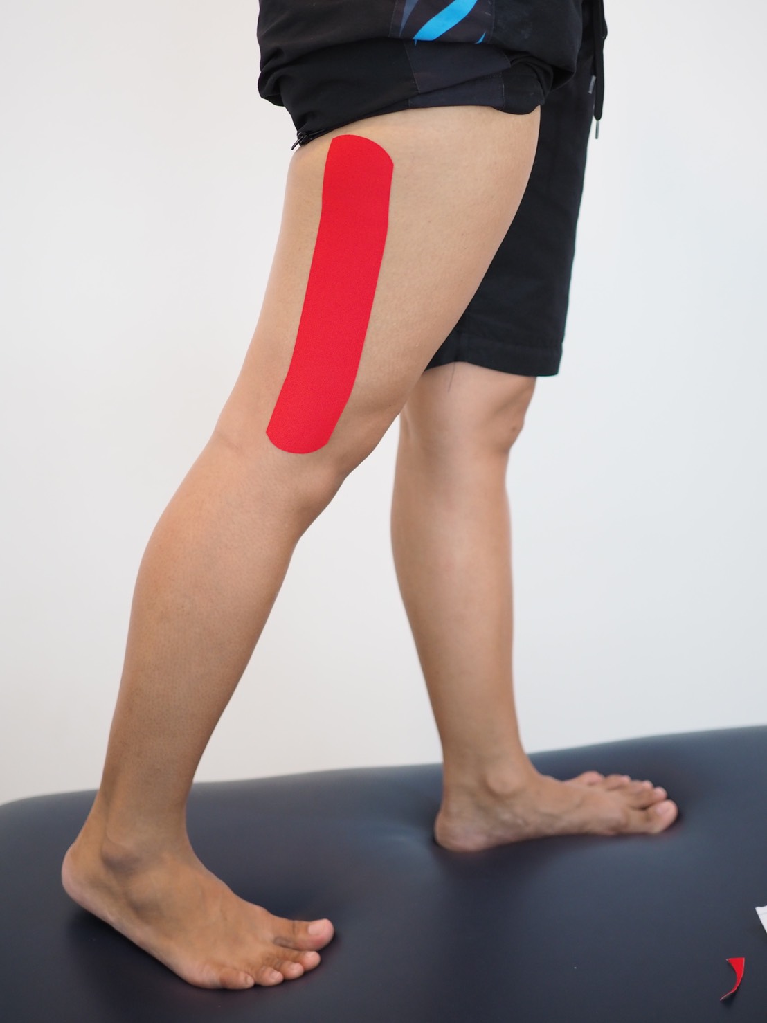 การใช้ K tape เพื่อแก้ปัญหา ITB ตึง – บ้านอุ่นใจ